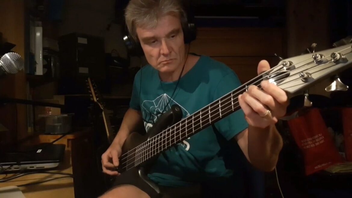 THE RIDDLE – Good Things – Luminous Dash BE