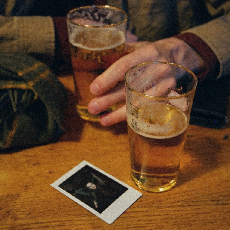 MR. OLIVER – Old Friends – Luminous Dash BE