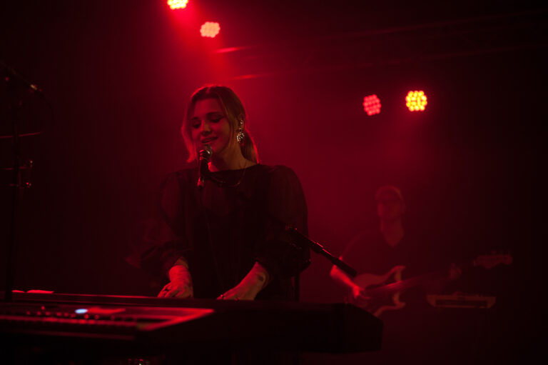 GALINE + BLOND + SWEATS Concertzaak, Mechelen (14/01/2023) – Luminous ...