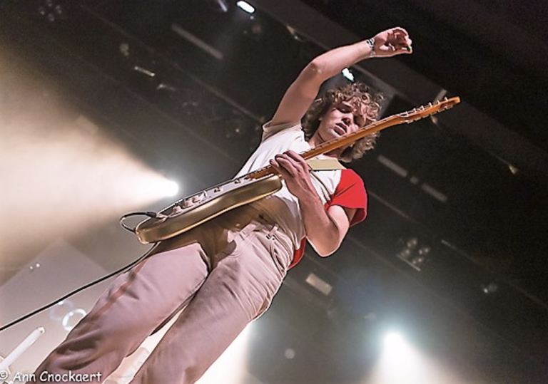 COMPACT DISK DUMMIES ft. K1D – Solàr – Luminous Dash BE