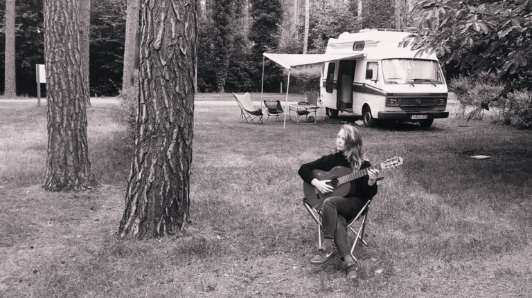 VI.BE-TIP : HELEN FRANCIS – Luminous Dash BE