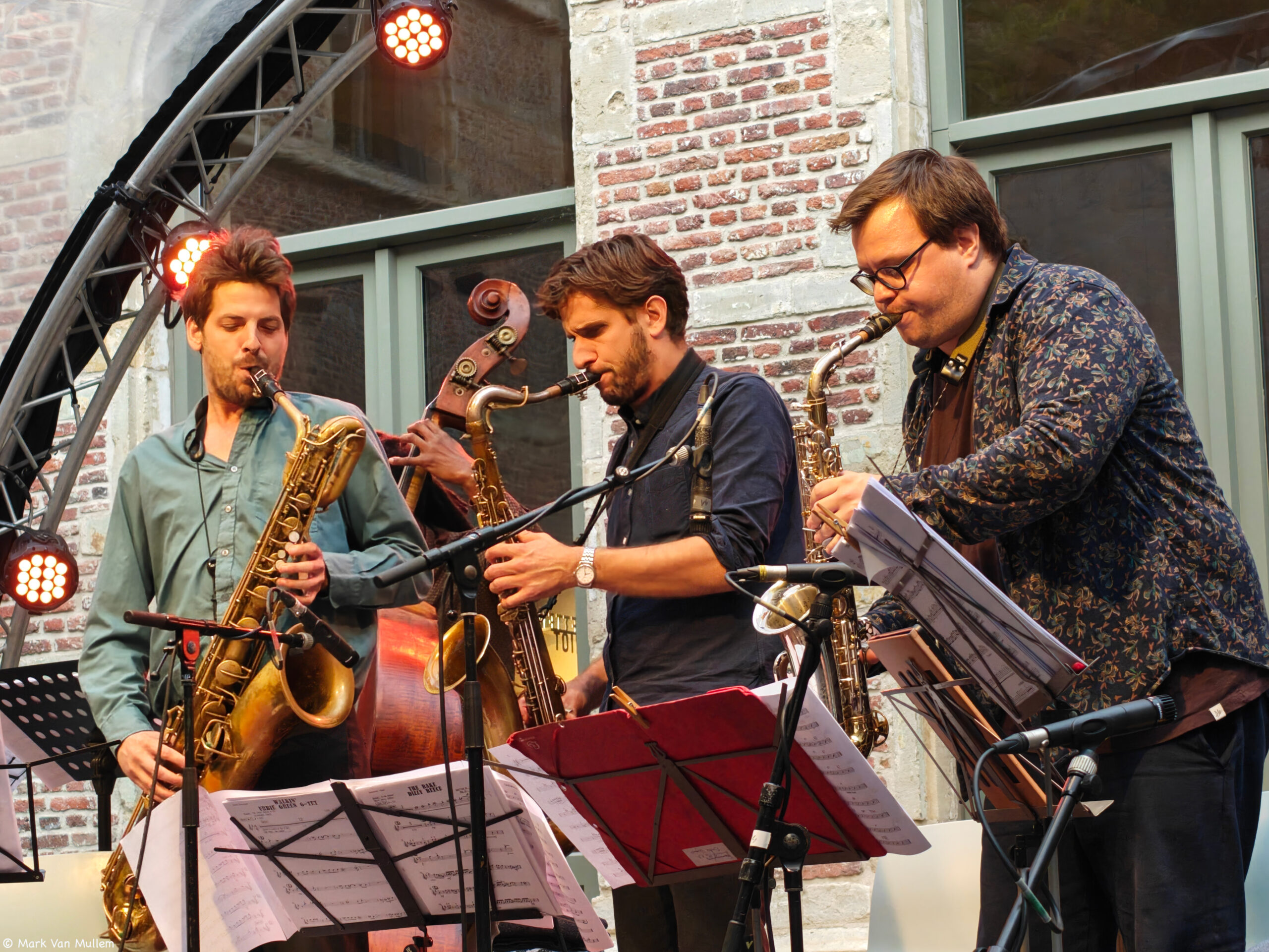 Antoine Lissoir Tobias Volckaert Dieter Vaganée – Luminous Dash BE