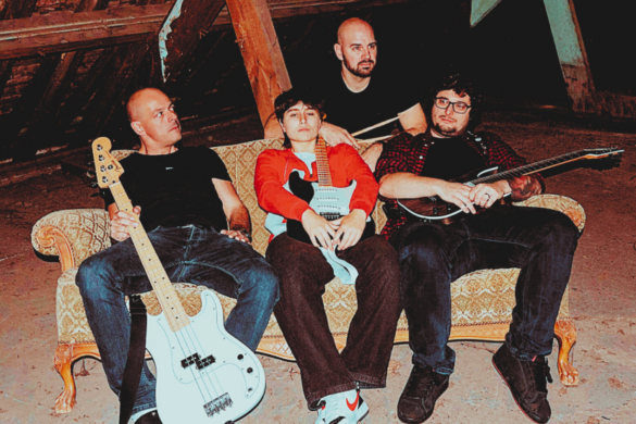 LIQUID SILVER op podium met SCOTT HEPPLE AND THE SUN BAND in 4AD (13/02 ...