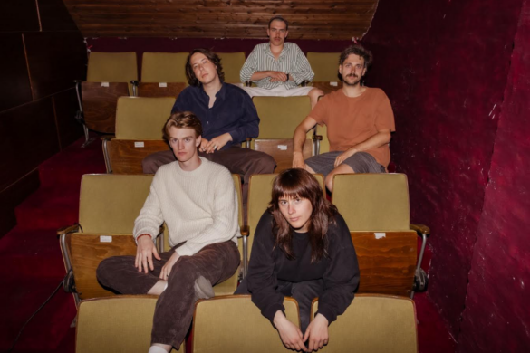 STAR VISITORS – Luminous Dash BE